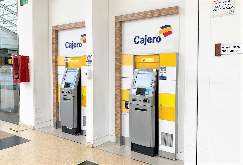 Cajero Bancolombia – 1 – Casa Blanca